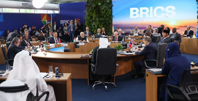 PM Modi Along With Other Leaders At 17th BRICS Summit | PMN Patralok